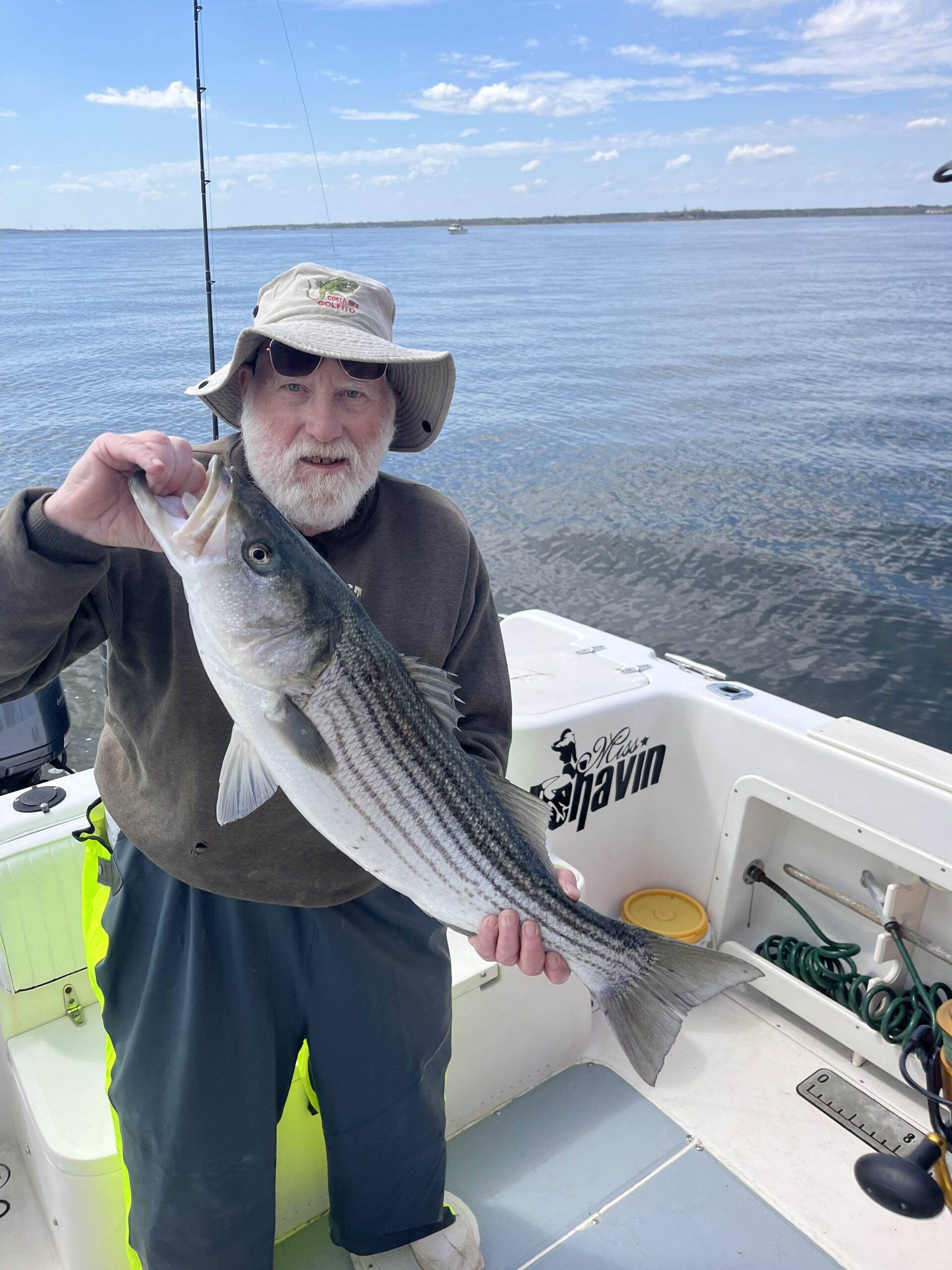 Howard | Gray FishTag Research